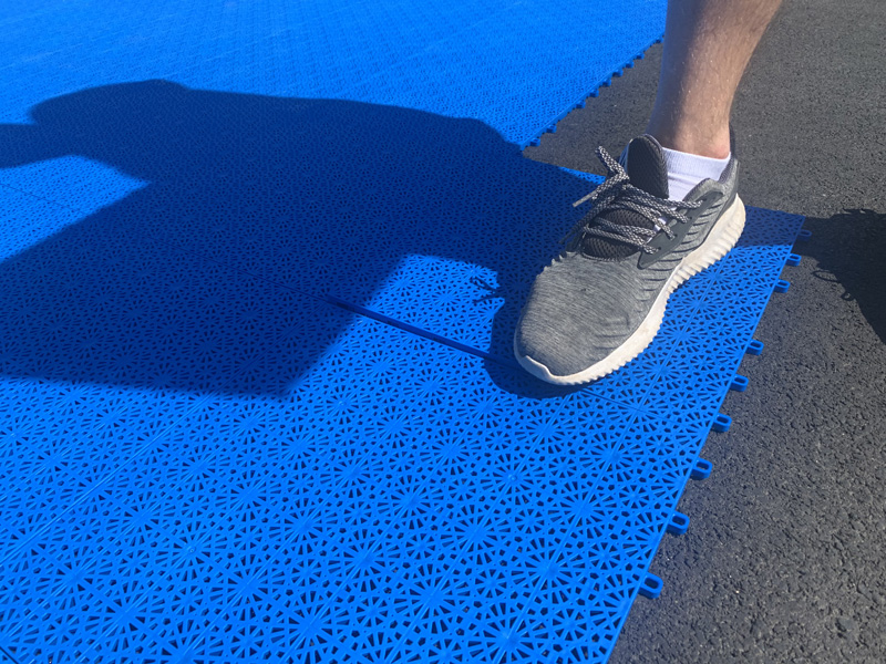 Bergo Ultimate Flow: Removable tile for Pickleball.